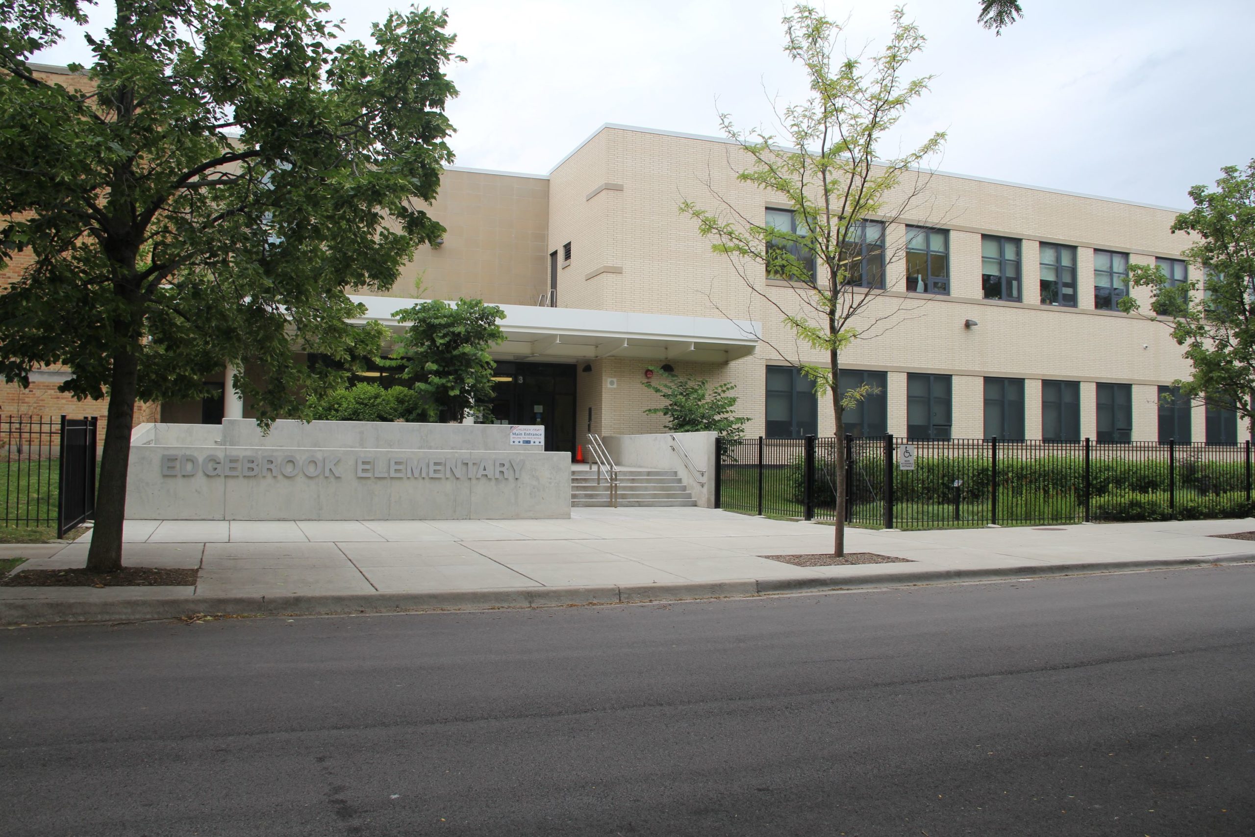 Edgebrook Elementary School Addition - Henry Bros. Co.